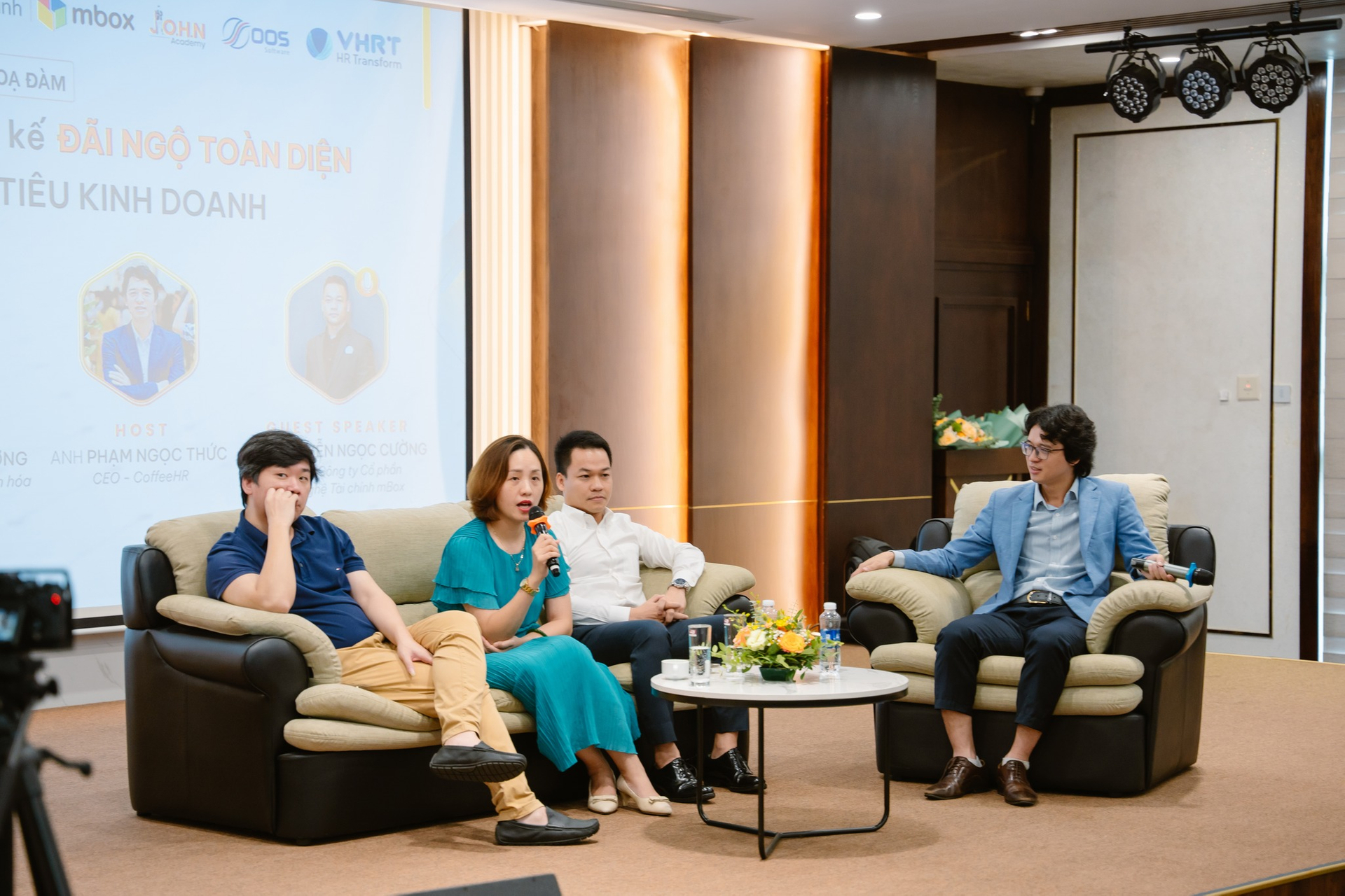RECAP Toạ đàm: Total rewards - Thiết kế đãi ngộ toàn diện thúc đẩy mục ...